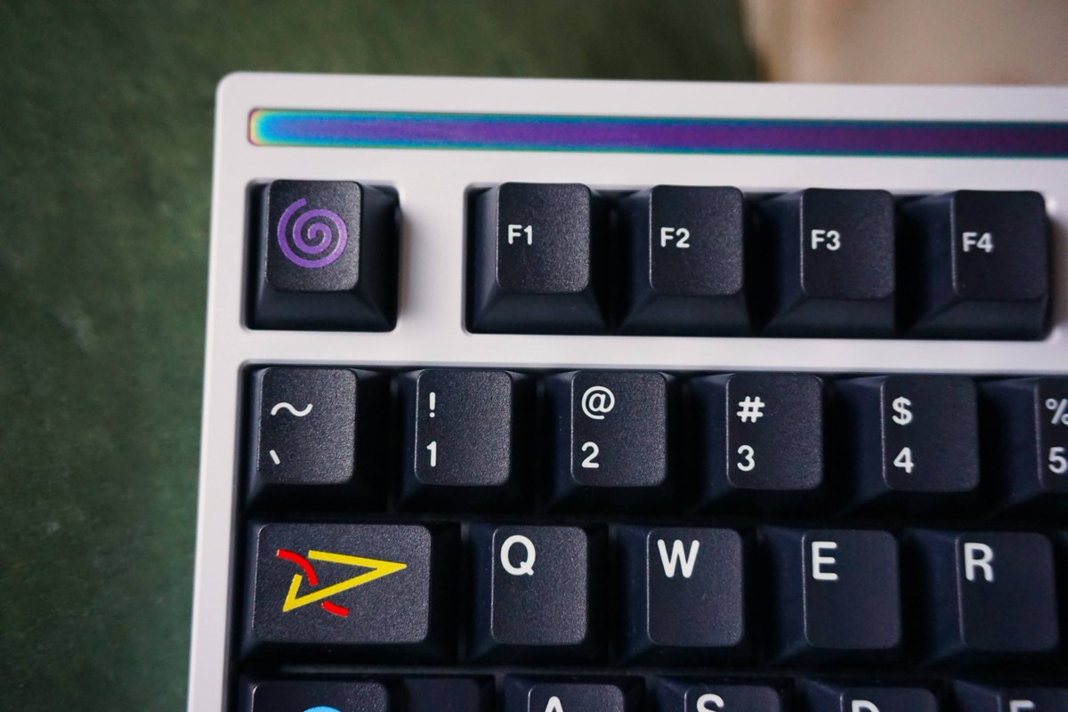Space on Twitter: "RT @NateMadDog: @modekeyboards Sonnet with GMK Polybius from @Space_Cables"