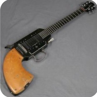 Grzegorz on Twitter: "RT @LaughMustfa: Bon Jovi said it best... A loaded six string on my back. 🤠"