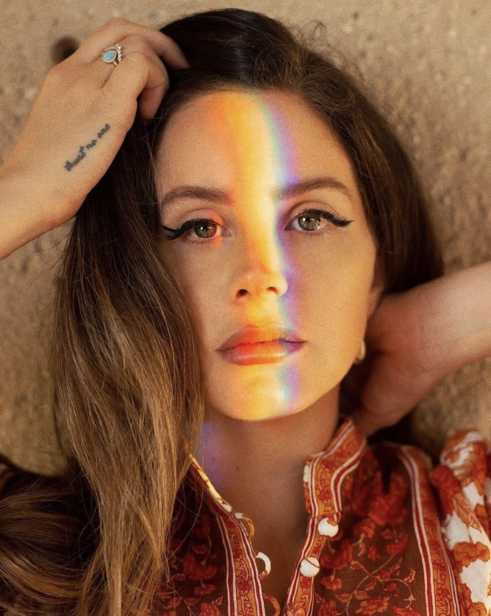 𝒪𝓁𝒹 𝐸𝓋𝒾𝓁 𝒞𝓇𝒾𝓂𝒾𝓃𝒶𝓁 𝐻𝒶𝑔 🧙🏻‍♀️ on Twitter: "RT @LDRWorld1: PERFEITA! Outtake de Lana Del Rey para ...