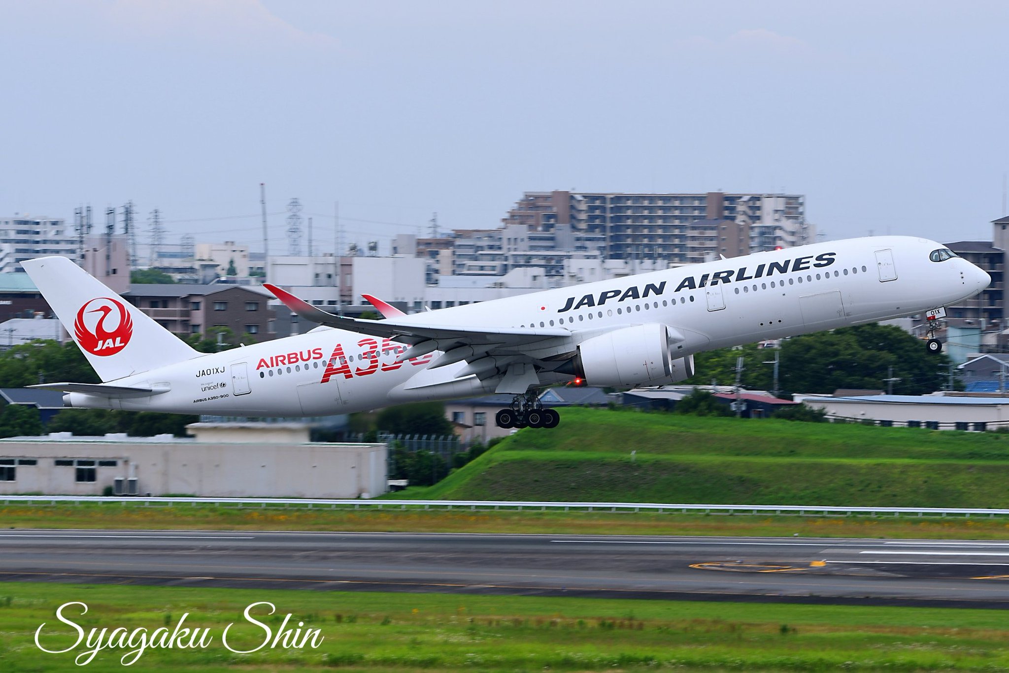 写楽 神☘️ on Twitter: "#伊丹過去写真 6月22日 JAL(A359)JA01XJ おはようございます☁ 今日は過去に伊丹で撮ってきた 1号機の様々なシーンを 揃えてきました🙂 ...