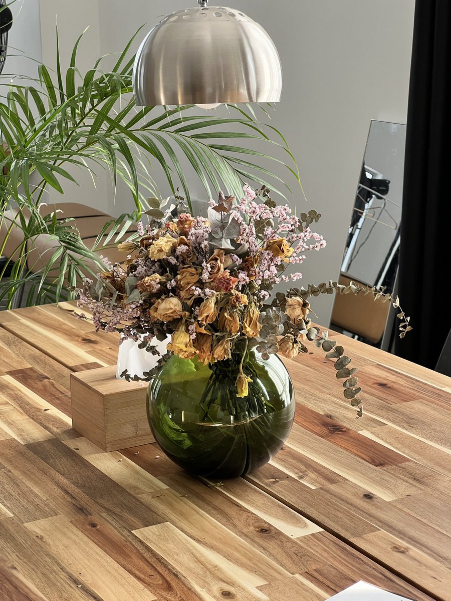 Ayin. on Twitter: "RT @ShrlSbrdn: studio doesn’t have to be plain & boring. space is open for ...