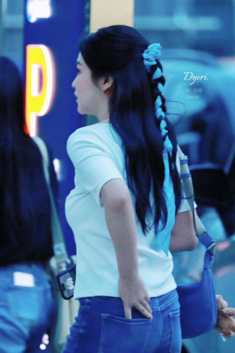 YR ミ BAEK JENNA on Twitter: "RT @dairyeri0305: 230619 🦋 #예리 #YERI #RedVelvet #레드벨벳"