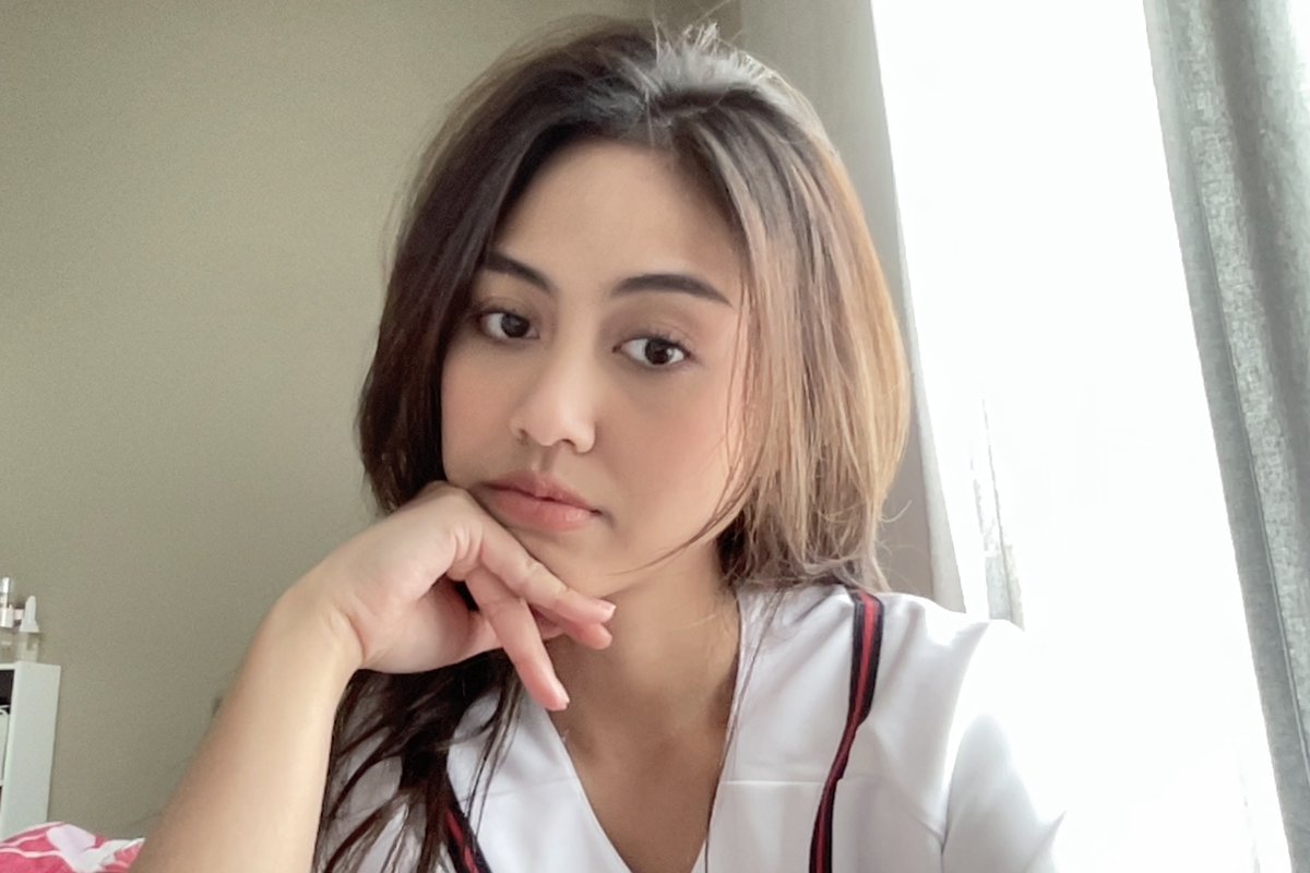 Sisca Saras on Twitter: "🤔"