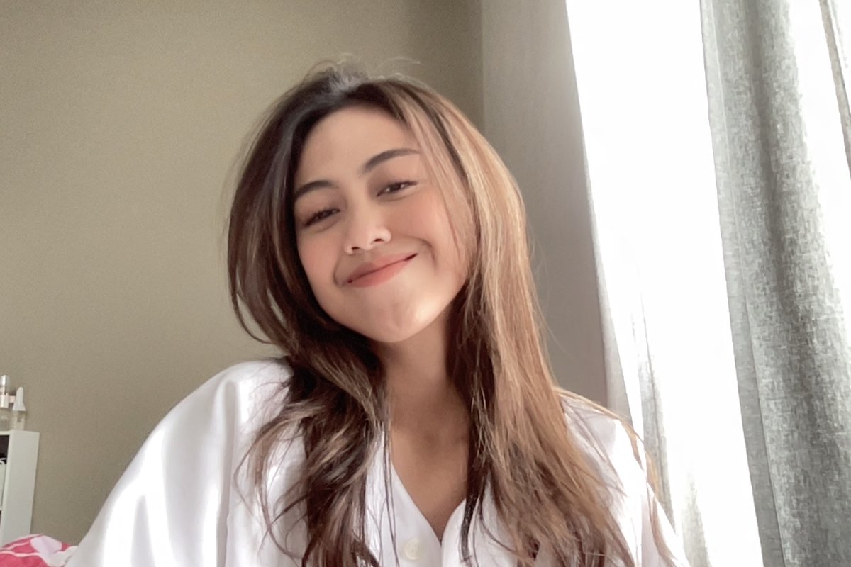 Sisca Saras on Twitter: "🤔"