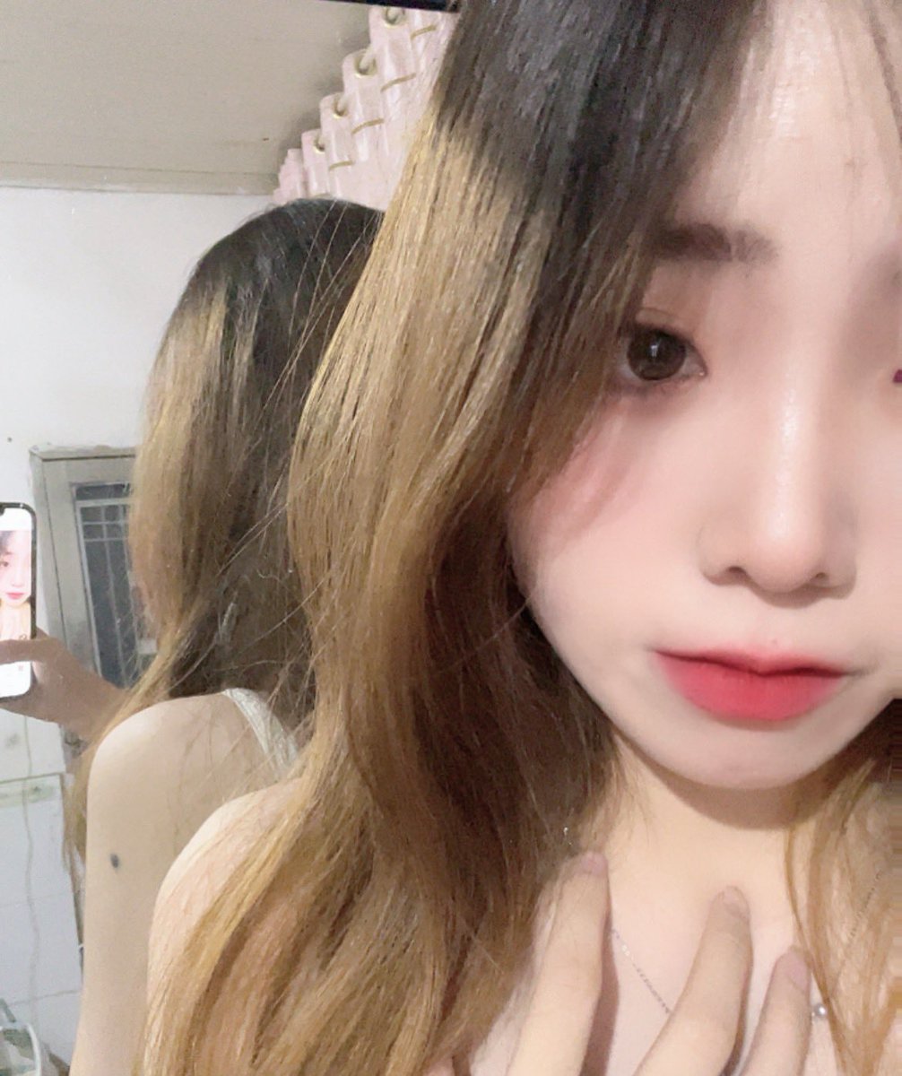 早睡早起0731 on Twitter: "露脸了，随时随地想被艹 #长沙"