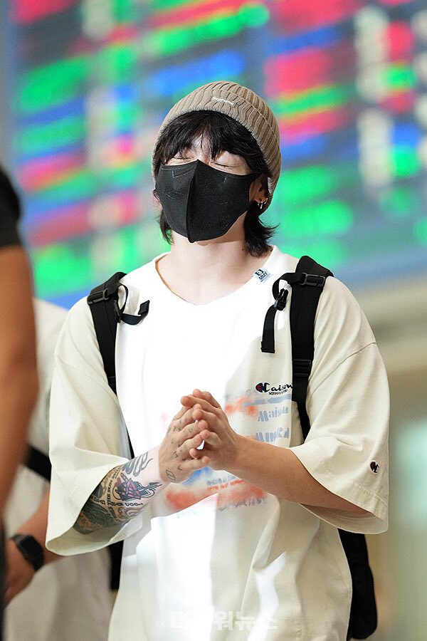 Golden Times On Twitter Jungkook Incheon Intl Airport Via K Media