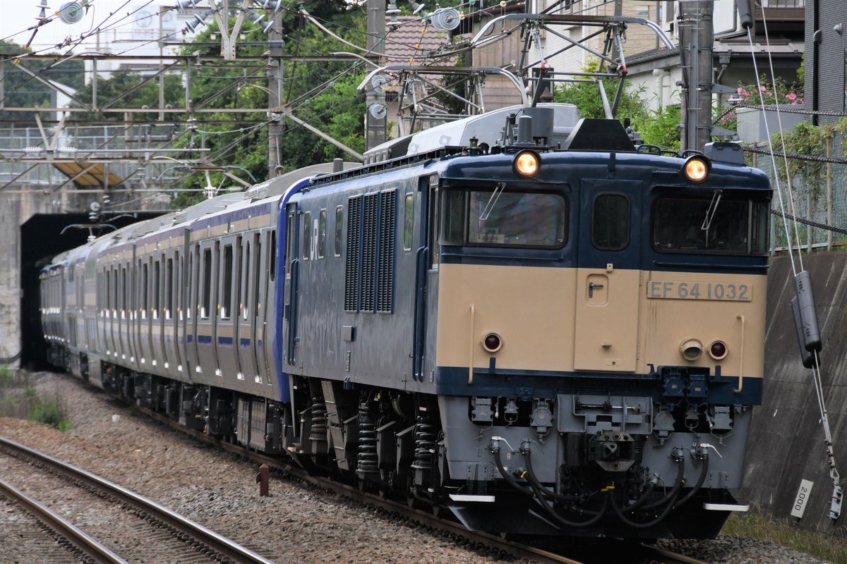 情景 on Twitter: "2023/06/22 新津新製配給 9644レ EF64 1032+E235系1000番台F-27編成 この場所でのいつもの立ち位置を変えてみました。勝手が ...