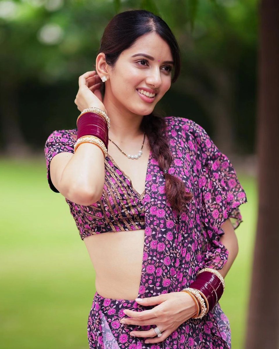 Subashini on Twitter: "Neetu Bisht"