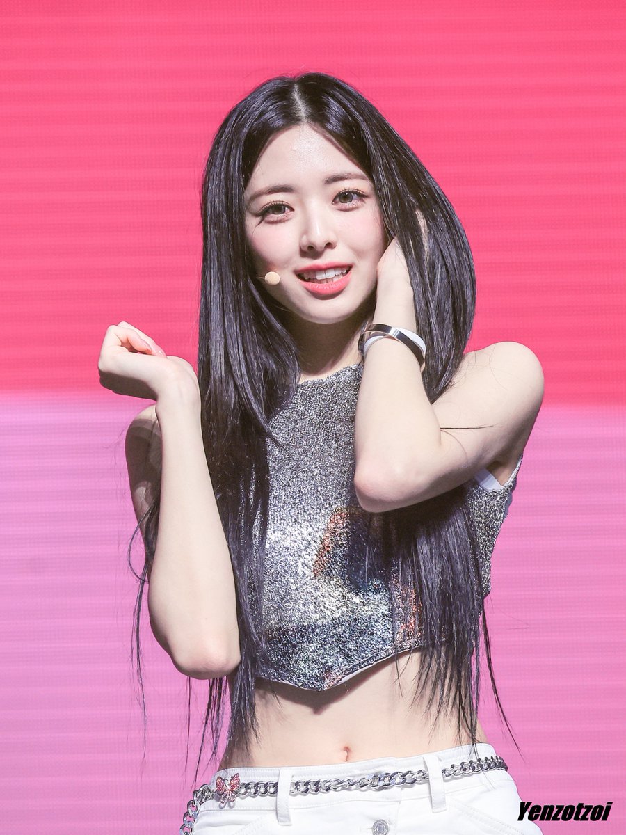 daitzy on Twitter: "RT @yenzotzoi: 230617 Itzy - Yuna (1) #ITZY #있지 #イッチ #YUNA #유나 #신유나 #ユナ"