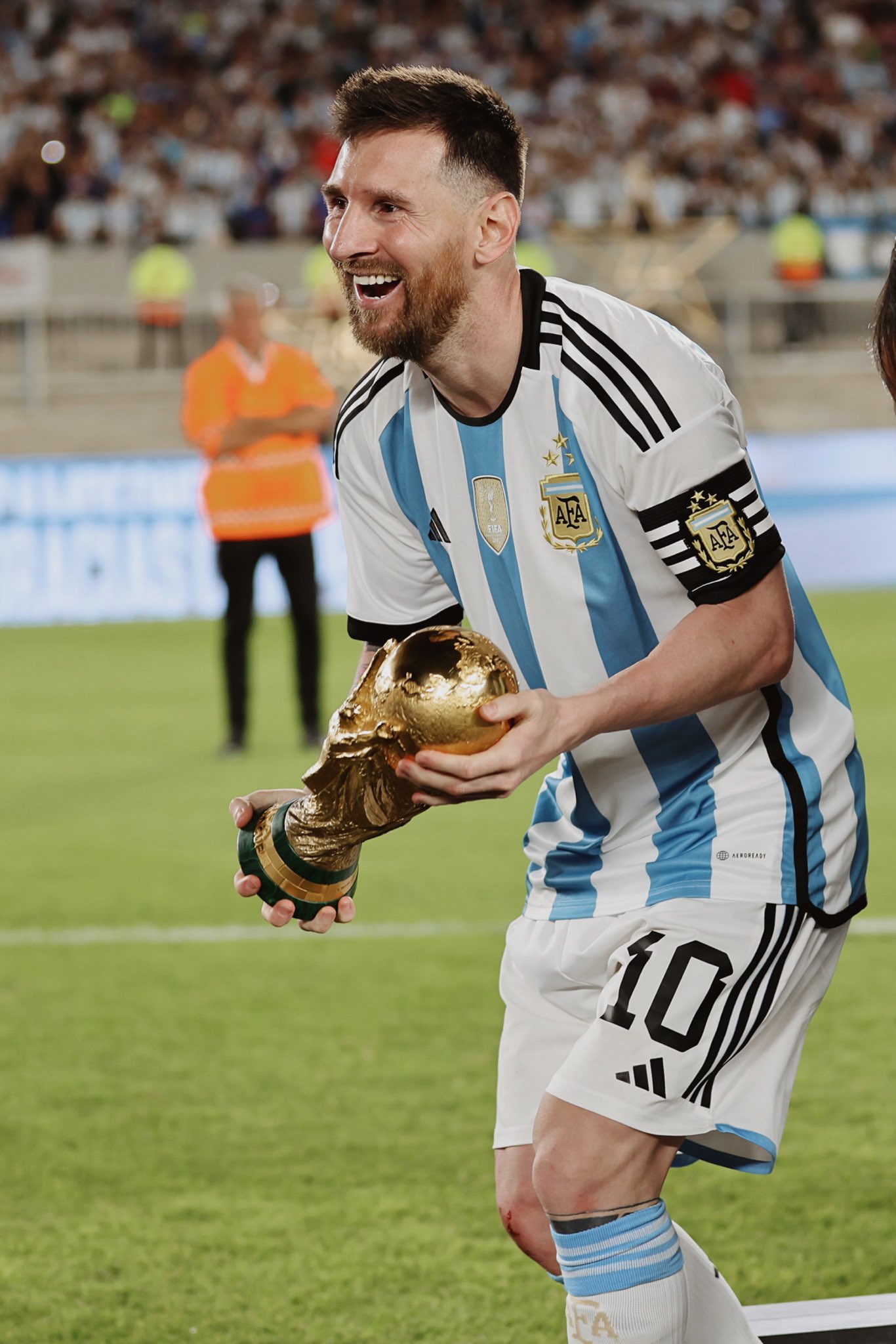 Lionel Messi Shooting Wallpaper