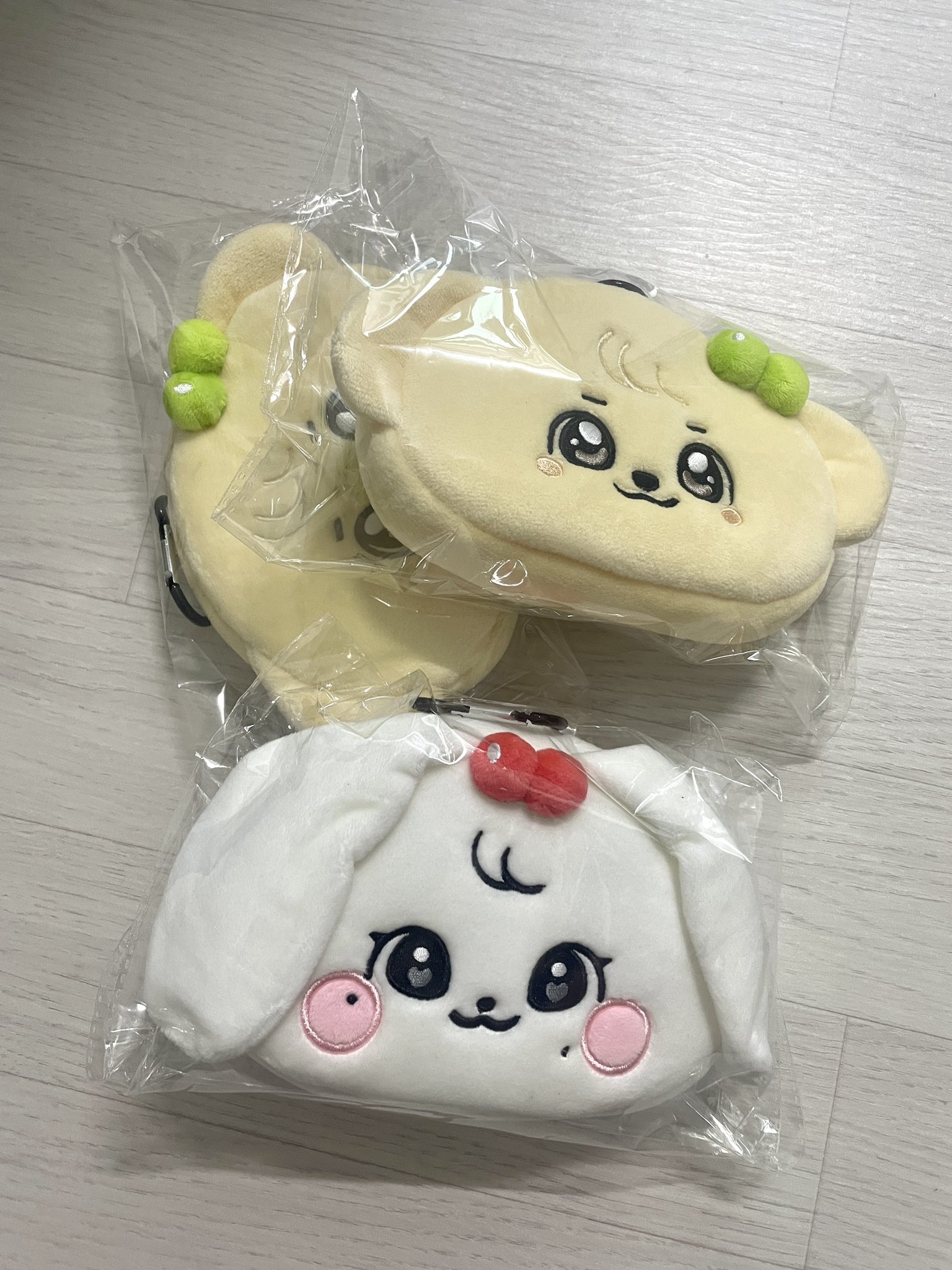 Smjhdo On Twitter 아이브 미니브 파우치 포카 유진 레이 양도 안유진 2 0 레이 2 0 파우치는 0 3내고