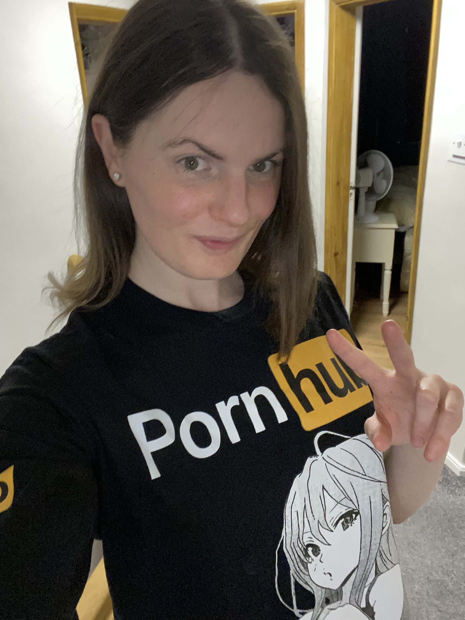 BonnieBrown on Twitter: "My new porn hub T-shirt a big thank you to @RoseLoveCD1 for my porn hun ...