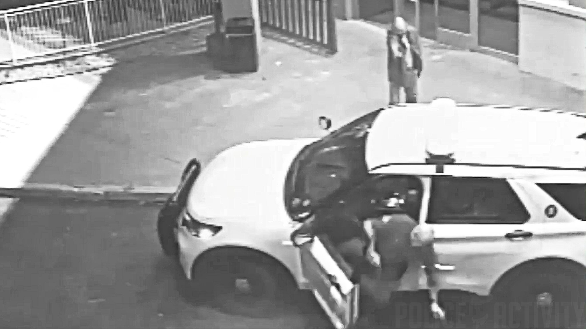 Policeactivity On Twitter Intense Footage Shows Denver Officer