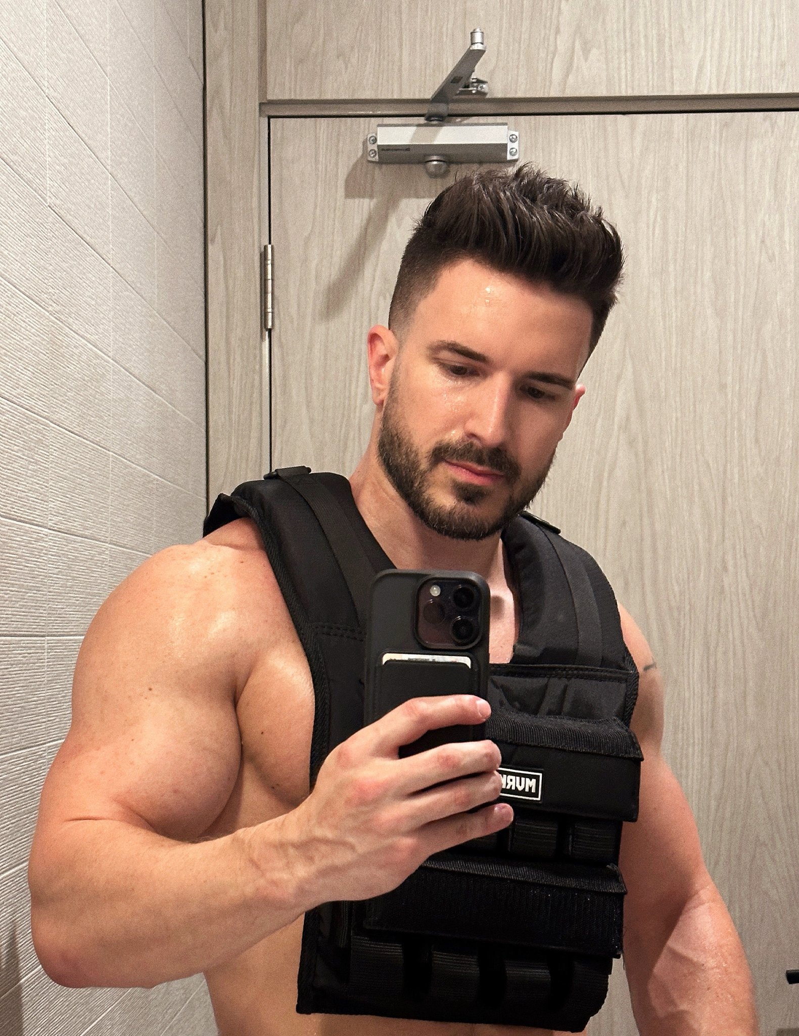 JustinPlus on Twitter: "haircut in to weighted vest run 💀😮‍💨 https://t.co/cz7ZJDyIZo" / Twitter