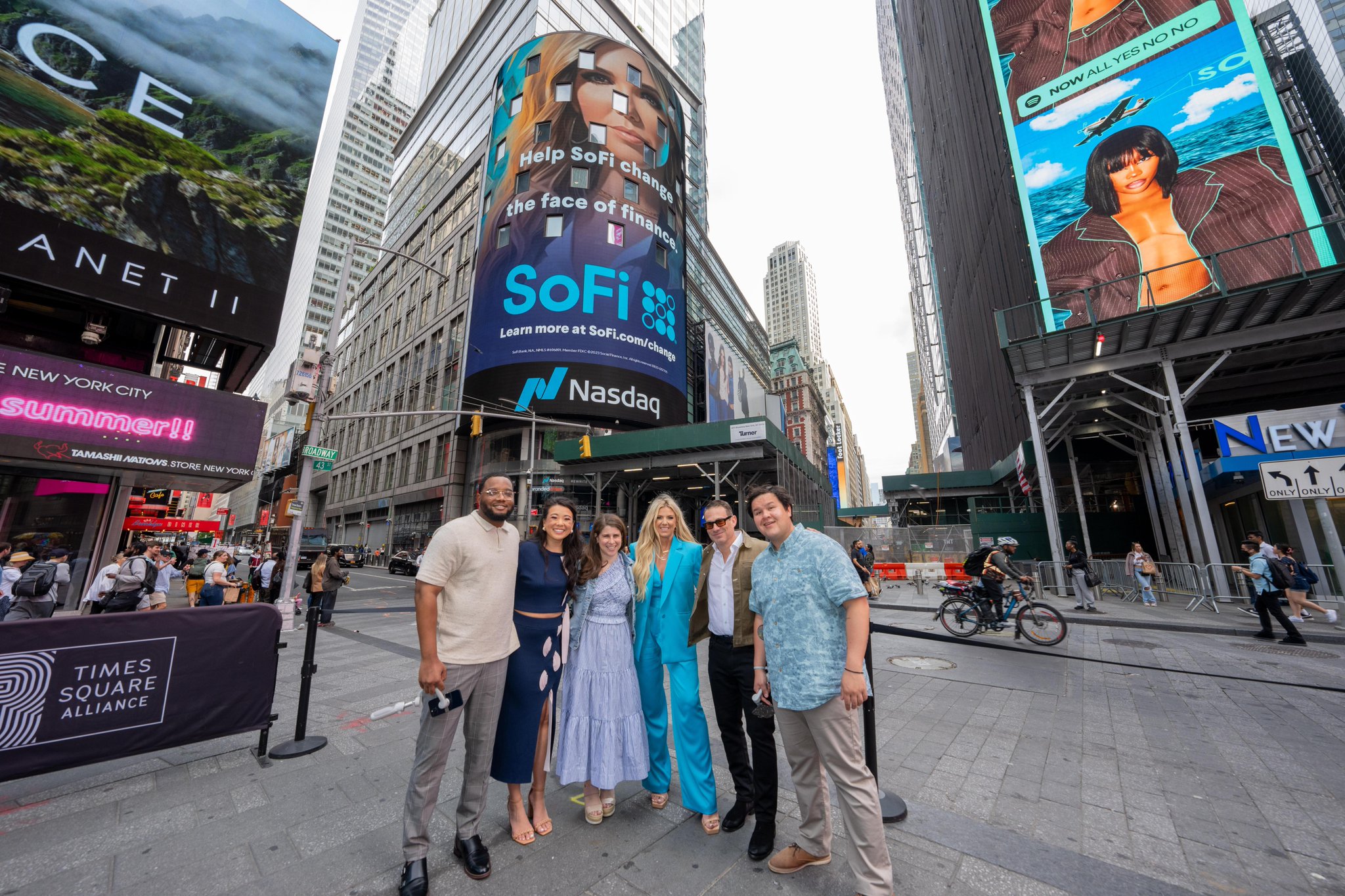 Nasdaq Exchange on Twitter: "Pull a seat up to the table, ladies! Last night, our #NasdaqListed ...