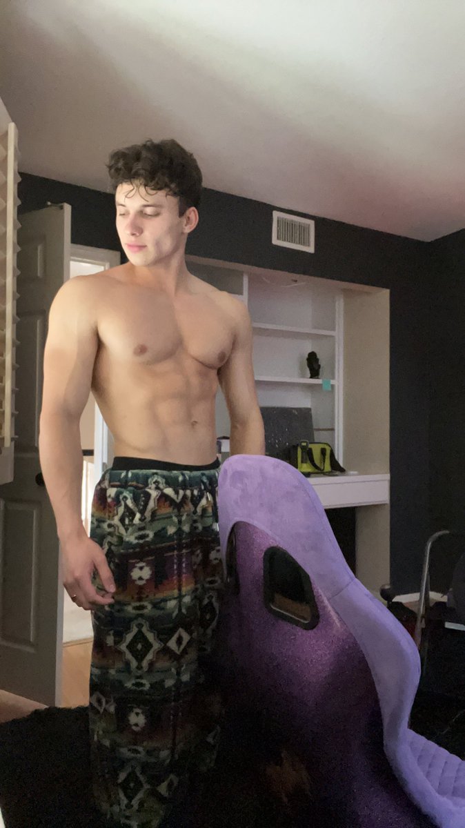 Tom Hollands Cum Slut ππ¦ On Twitter Let Me Suck In Those Nipples Sir π€€