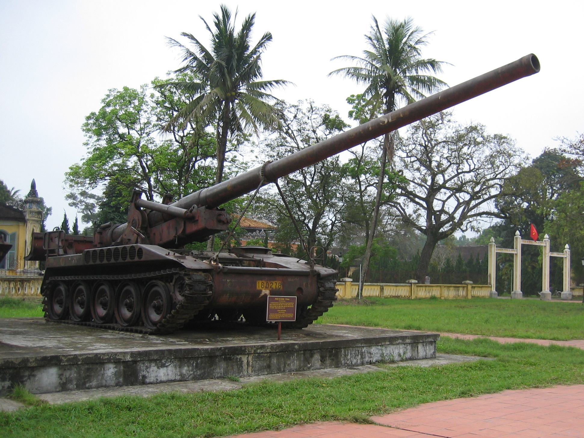 えすだぶ@C102日曜東3"ア"-33a on Twitter: "2S7のやってる事の方向性はかつての西側175mmカノンみたいなもんですよね。こいつも榴弾砲ではなく、あくまで「カノン」です ...