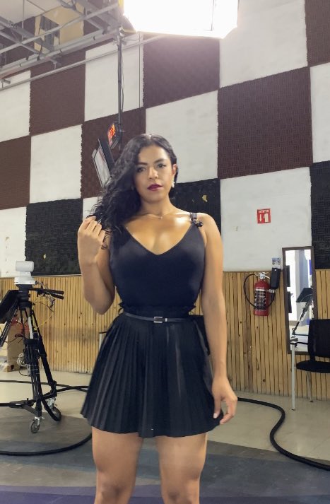 Wendoline Adame on Twitter: "“Luces, cámara, acción” 🎥⭐️ https://t.co/ci7qQgvgFn" / Twitter