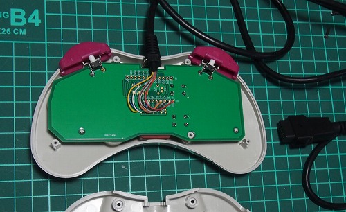 BEEP on Twitter: "SSコントローラの基板と入れ替えてMSXや PC-6001などATARI準拠コントローラとして使用できる SSコントローラ用 組み込み基板 ...