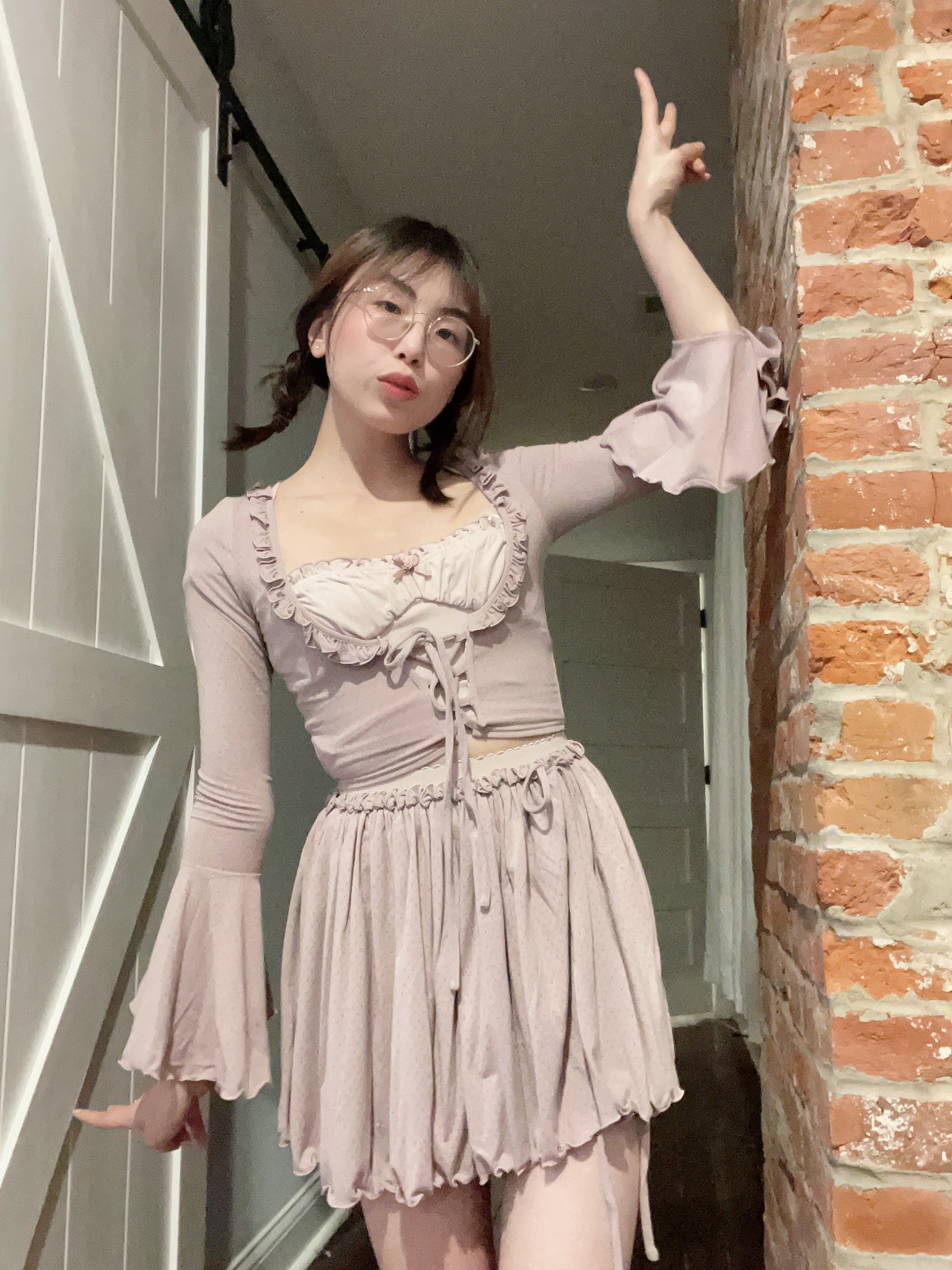 𝓈𝓉𝓇𝒶𝓌𝐵𝐵˚˶໒꒱ on Twitter: "I’m super obsessed with my new outfit aaaaah! It looks super cute ...