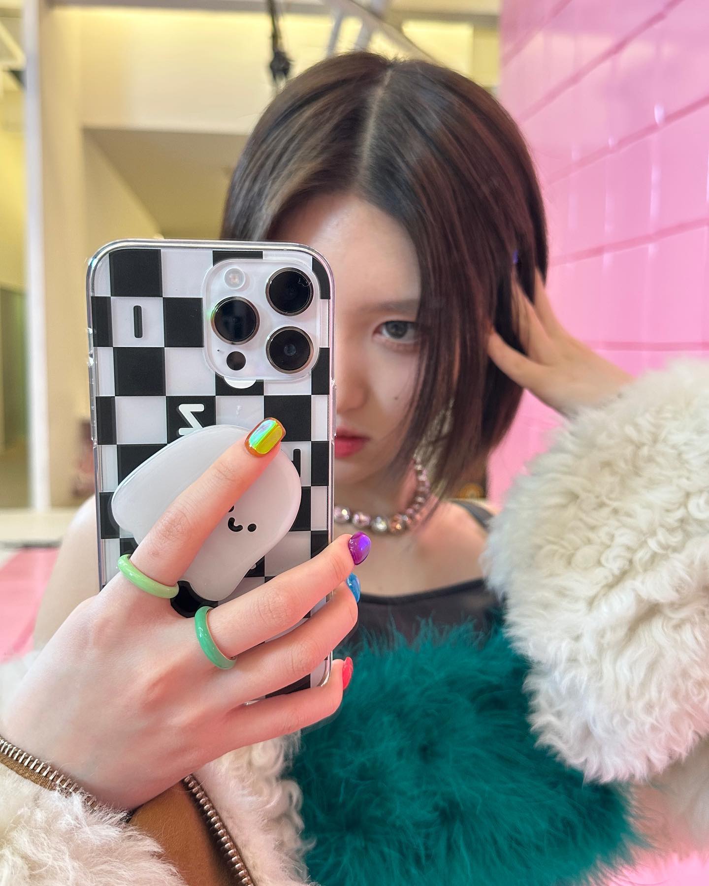 IVE GAEUL 아이브 가을 on Twitter: "키치하다🌹 #IVE #아이브 #アイヴ #GAEUL #가을 #ガウル https://t.co/27EAfIXeNu ...