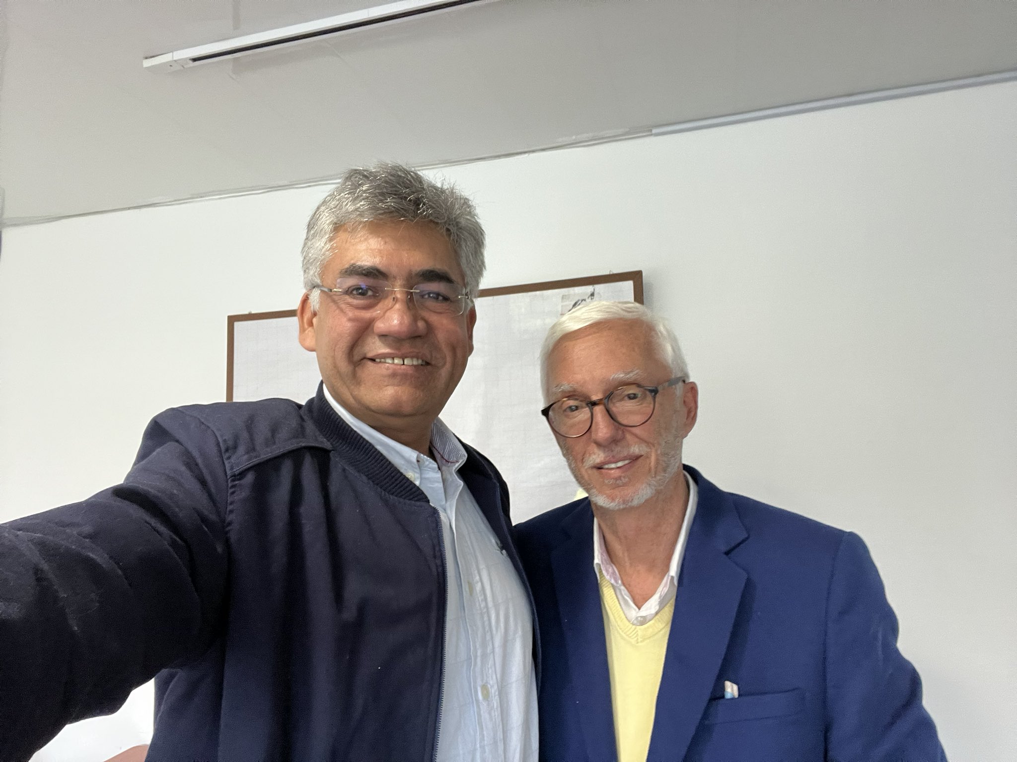 Roberto J Camacho on Twitter: "Estuvimos con Jorge Robledo nuestro ...