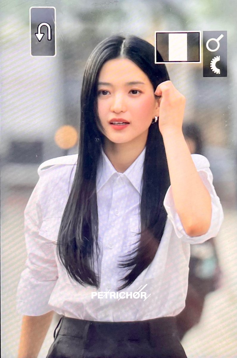 𝙋𝙀𝙏𝙍𝙄𝘾𝙃𝙊𝙍 on Twitter: "230623 제발회 퇴근 김태리 프리뷰 오늘 밤 10시!!! SBS 악귀!!! 많괸부!!! 본방사수요!!!!!! #김태리 #태리"