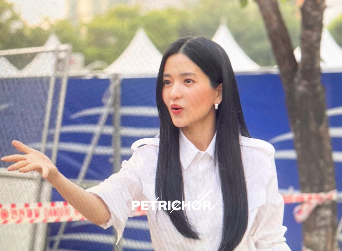 𝙋𝙀𝙏𝙍𝙄𝘾𝙃𝙊𝙍 on Twitter: "230623 제발회 퇴근 김태리 프리뷰 오늘 밤 10시!!! SBS 악귀!!! 많괸부!!! 본방사수요!!!!!! #김태리 #태리"