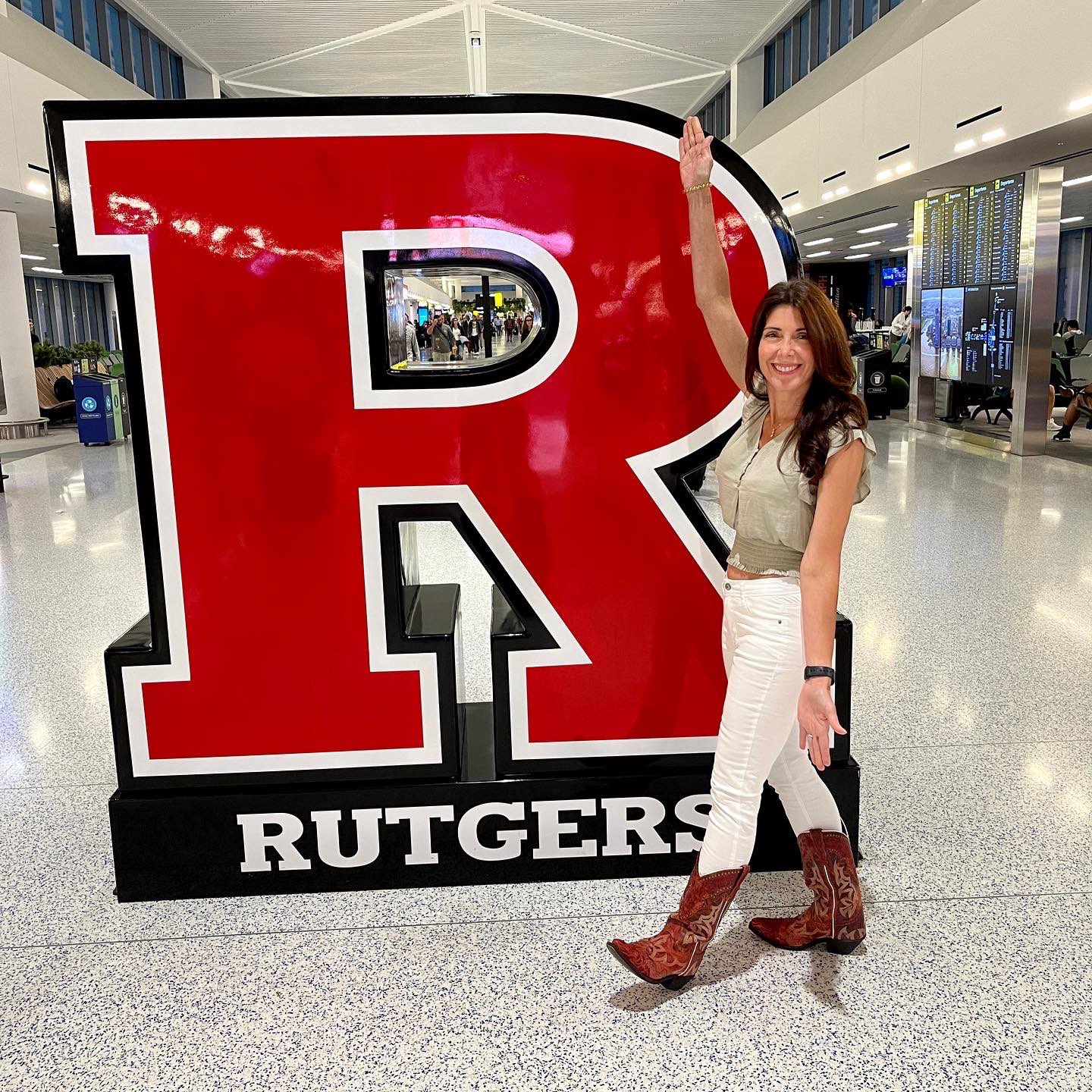 Rutgers R Png