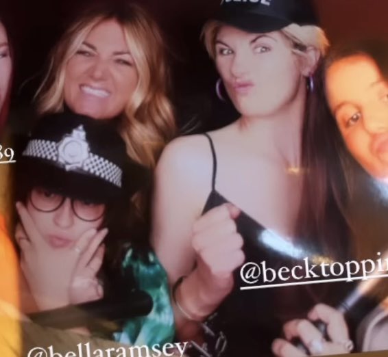 mar 🐏 on Twitter: "RT @BellaRamseyHQ: Bella Ramsey and Jodie Whittaker at the wrap party for ...