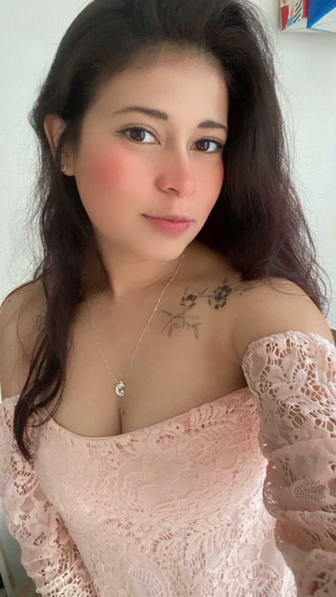 Yaranatoooor🖇🍒🍸 on Twitter: "Buen viernes peee’.