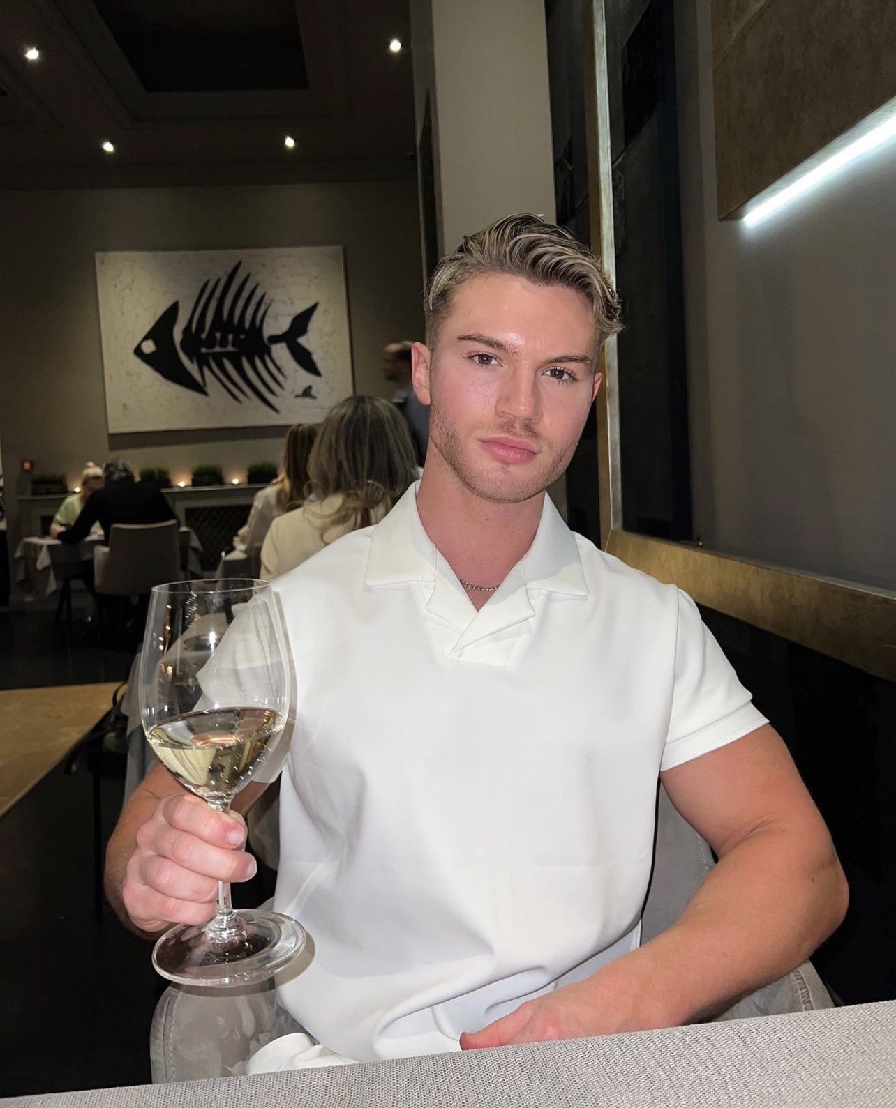 Dean Young on Twitter: "POV on a date vs in the sack https://t.co/mEiJhiO3D6" / Twitter