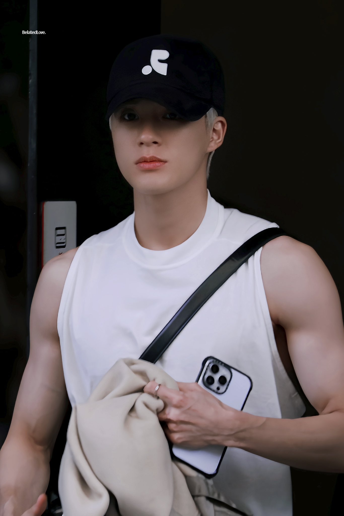 Lannn on Twitter: "RT @BelatedLove0423: 230623 퇴근 #제노 #JENO #NCTDREAM #NCT https://t.co ...