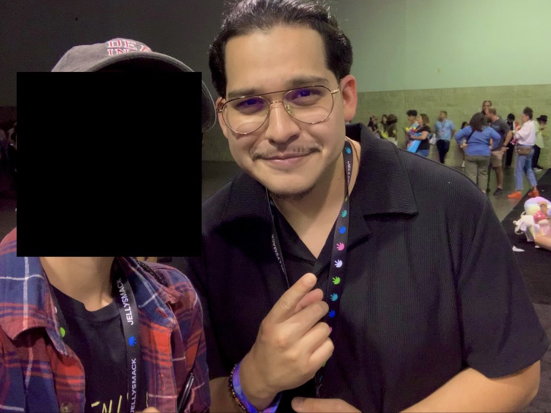 JT BOATYARD on Twitter: "What he pointing at @TheMistaGG https://t.co/4d3gWKMmqg" / Twitter