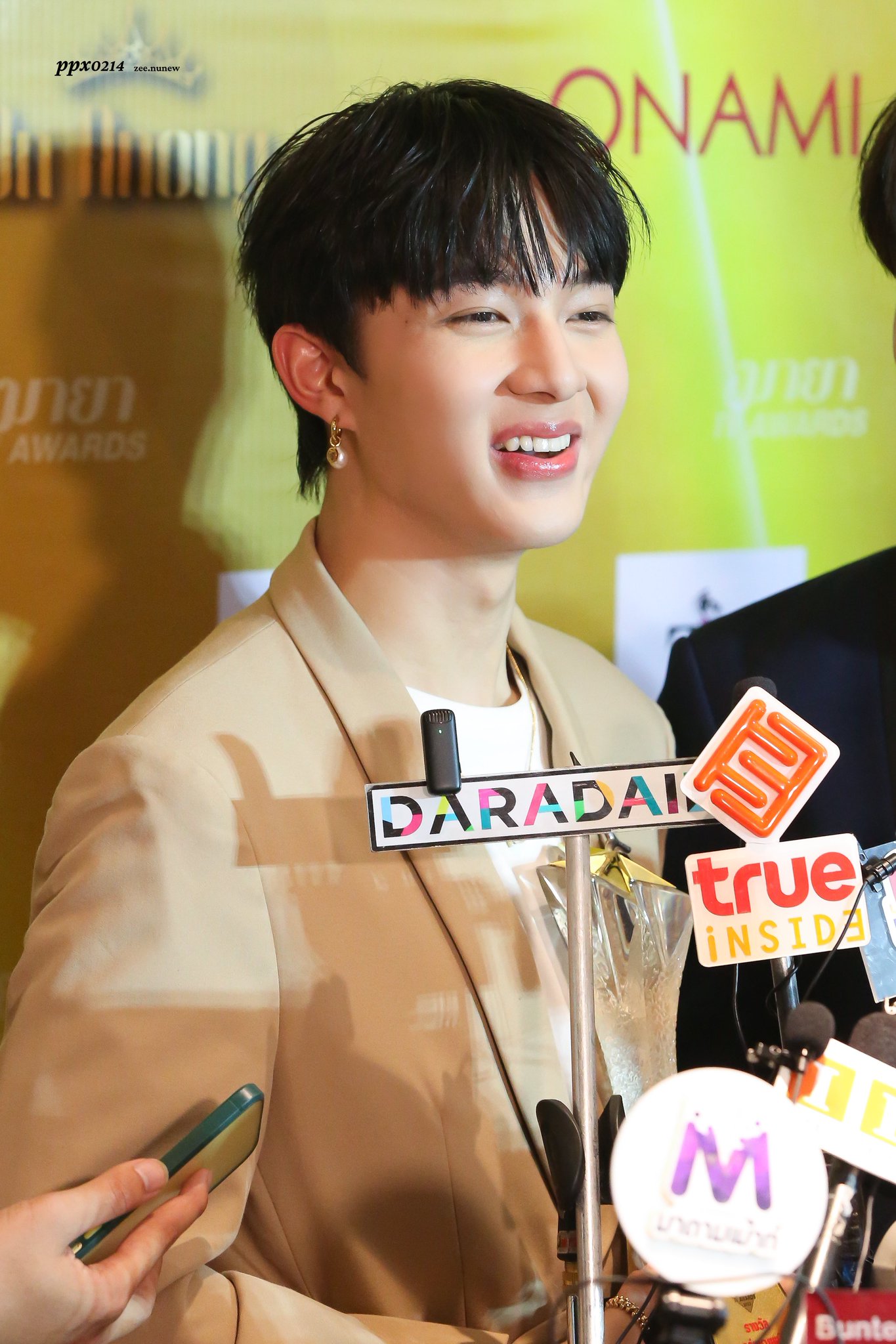 𝘮𝘰𝘰𝘯 〽️ on Twitter: "RT @ppx0214: 230623 ฉ่ำสุด 🌟 #MAYATVAWARDSxซีนุนิว #ZeeNuNew #NuNew https ...