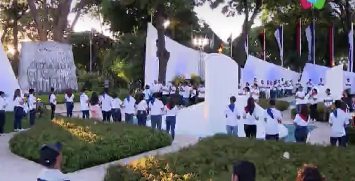 FSLN Cls Nicaragua on Twitter: "#LoUltimo Pdte #Nicaragua Comandante Daniel Ortega y vice Pdta ...