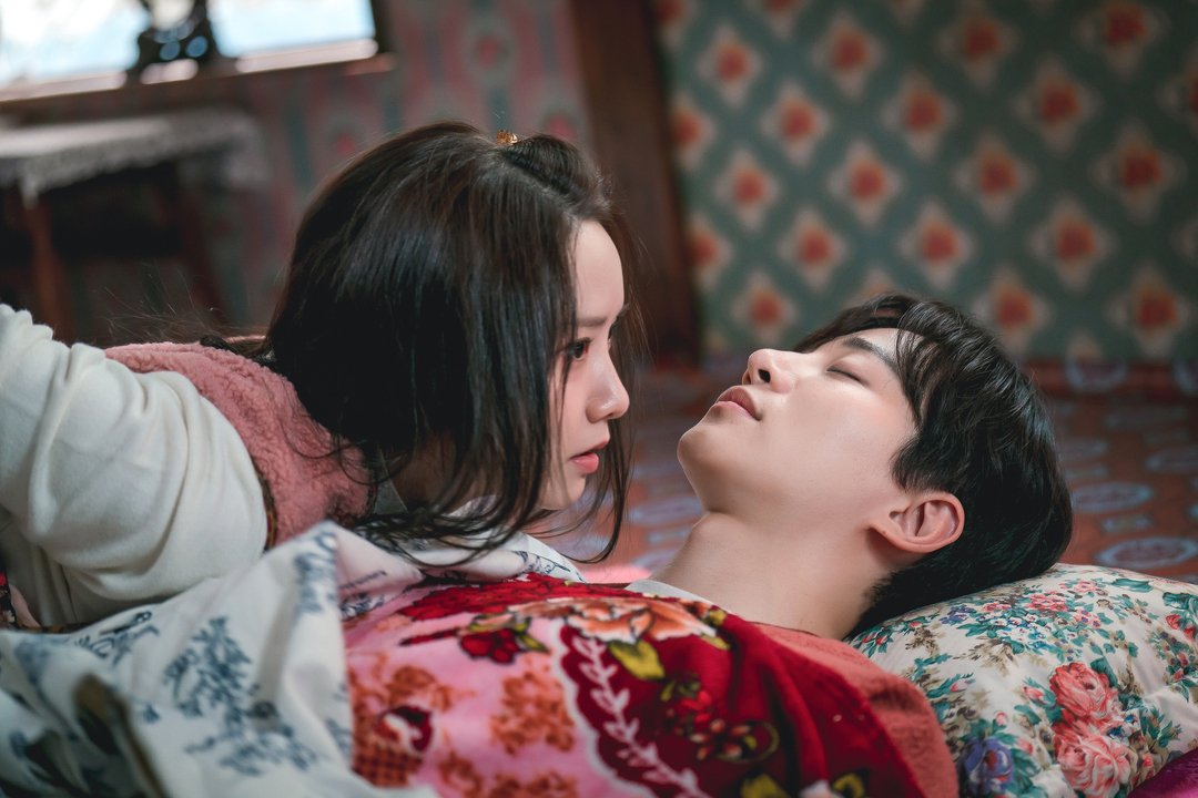 K-Drama Menfess on Twitter: "•kdm• 🔥⚠️ king the land yaampun ustadd liat ustadd gasabar nanti ...