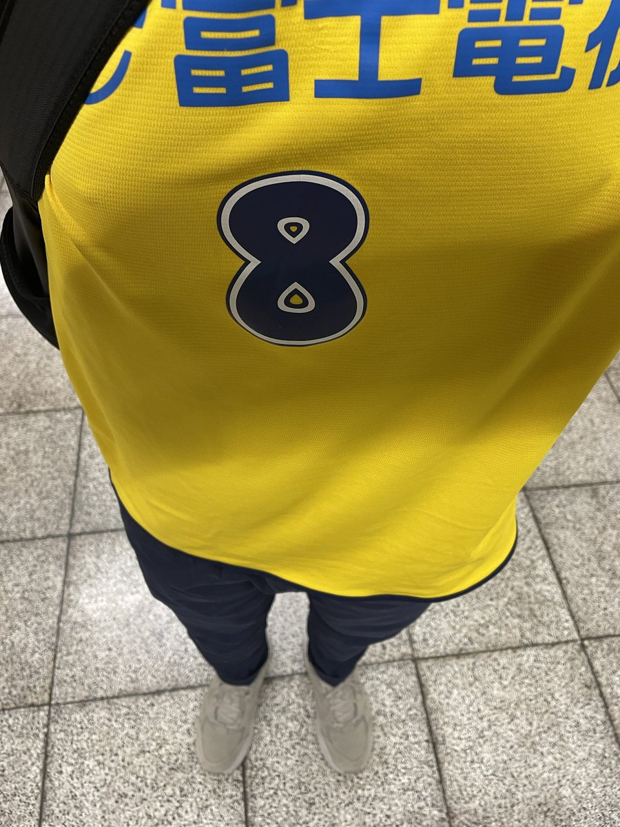 ともさん Tomosan(サッカーユニフォームの世界) On Twitter 今日はいろんな勉強のため家からユニフォームを着てフクアリへ。 ジェフサポ体験してきます。 Jefunited