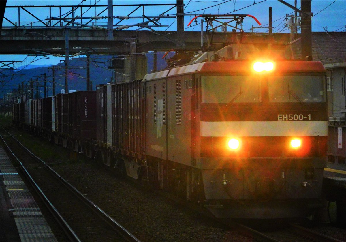 かなまる on Twitter: "今日からEH500-1が復活したね、3年前は本当見かけるのが多かったな。休みの日にまた撮りたいな"