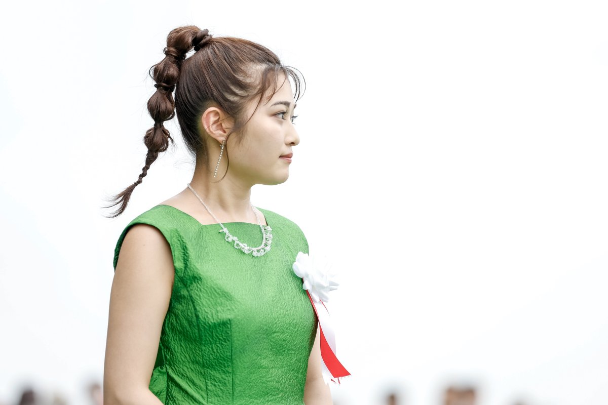 netkeiba on Twitter: "【東京11R 江の島S(3歳上3勝)】 プレゼンターはグリーンチャンネルCMキャラクターの井上咲楽さんでした。#井上咲楽 #クリストフ・ルメール ...