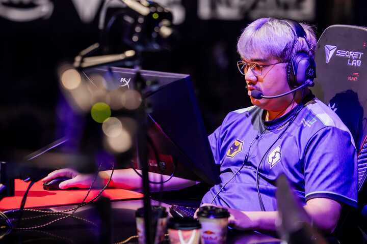 VALORANT Champions Tour on Twitter: "Map 3 is Split! Who will take the 2-1 series lead? Catch ...