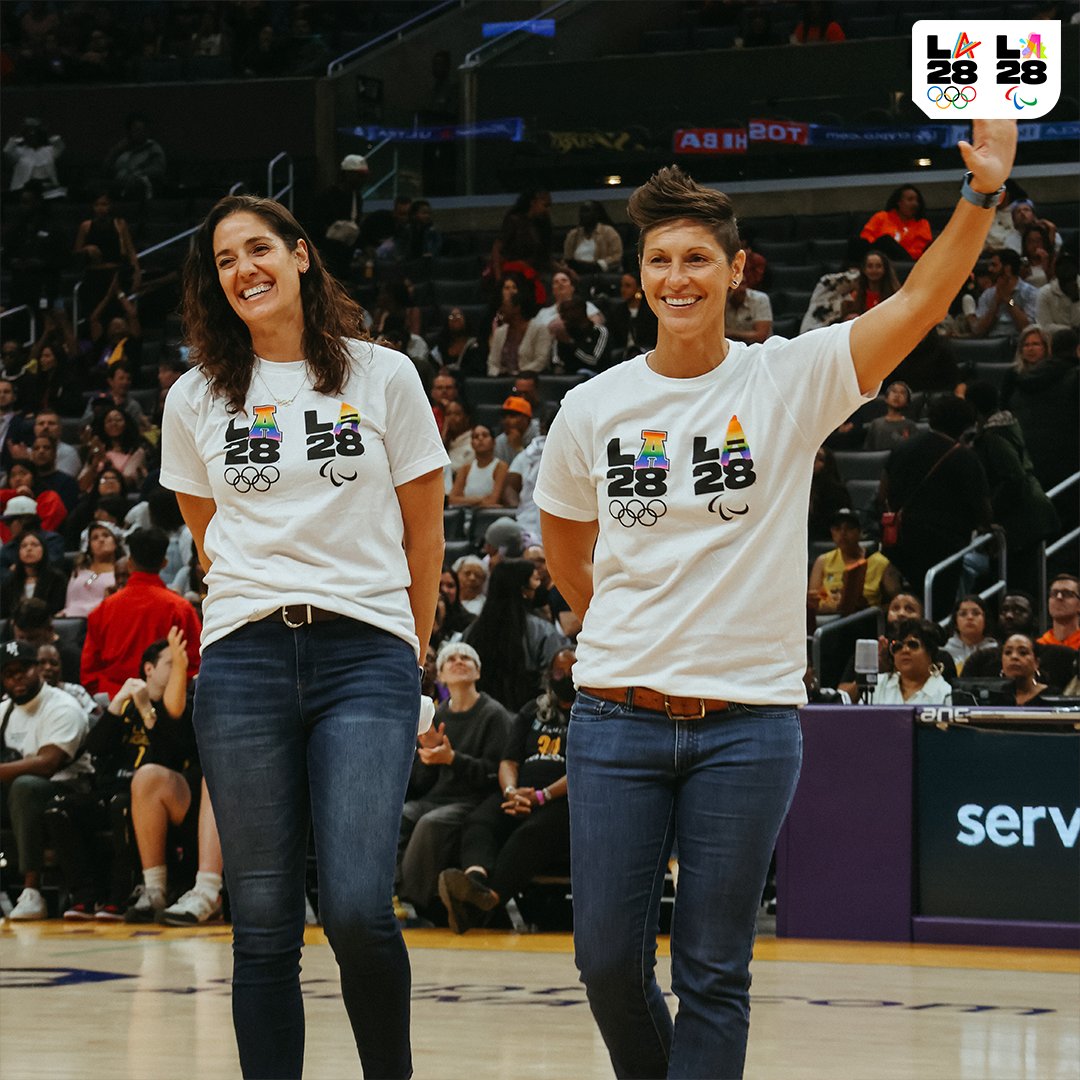 LA28 on Twitter: "We hit the court at the @LASparks game tonight w/ Olympic Silver Medalists ...