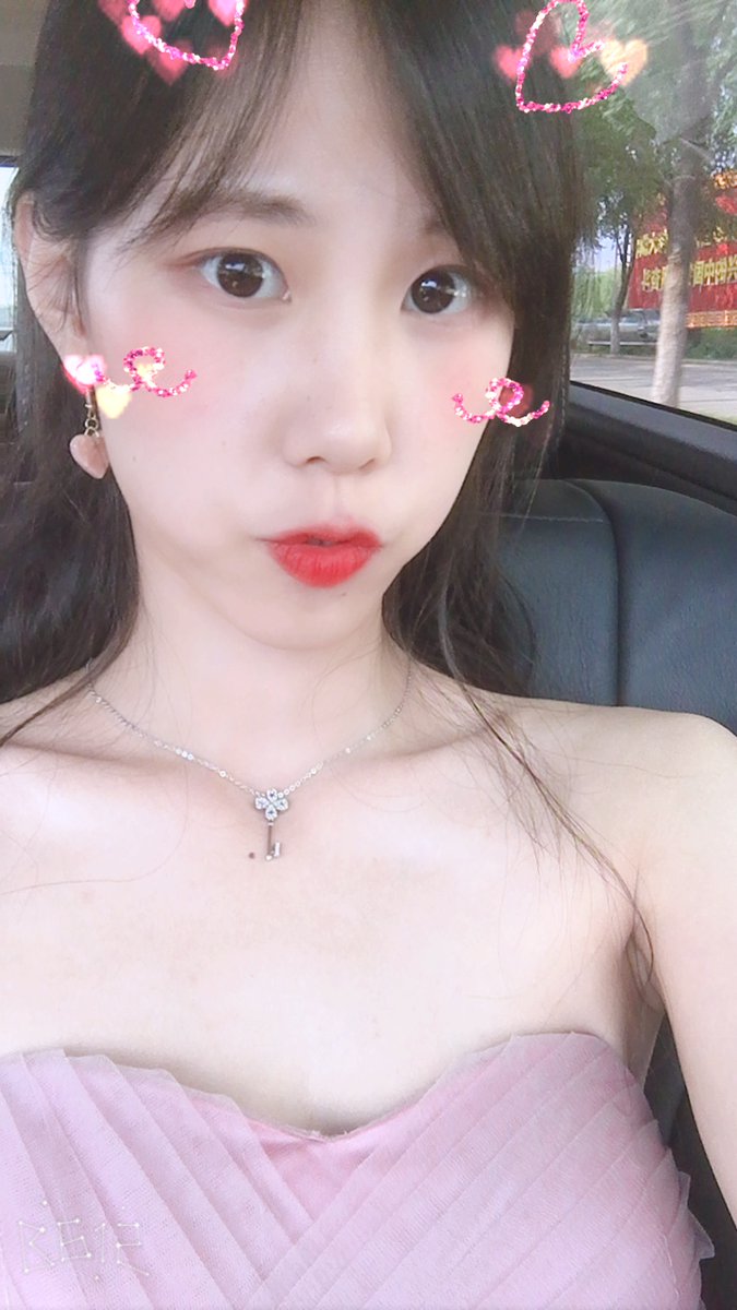 眼镜娘基地 on Twitter: "邻家眼镜小姐姐 [1484P+3.49G] #眼镜娘 #眼镜妹 #自拍 #女大学生 #学姐 #女神 No.061901 @yanjingniang8 投稿 ...