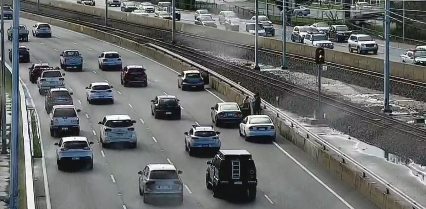 Main Roads WA on Twitter: "CRASH – SOUTH PERTH KWINANA FWY NORTHBOUND PRIOR TO MILL POINT RD ...