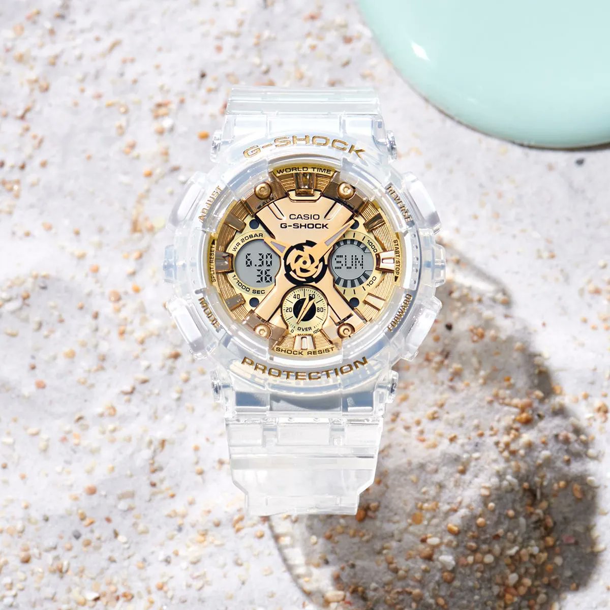 GINZA on Twitter: "〈G-SHOCK〉で夏を盛り上げよう！身軽になりたい海のレジャーや音楽フェスには透明感のある「クリア＆ゴールド」 https://buff.ly ...