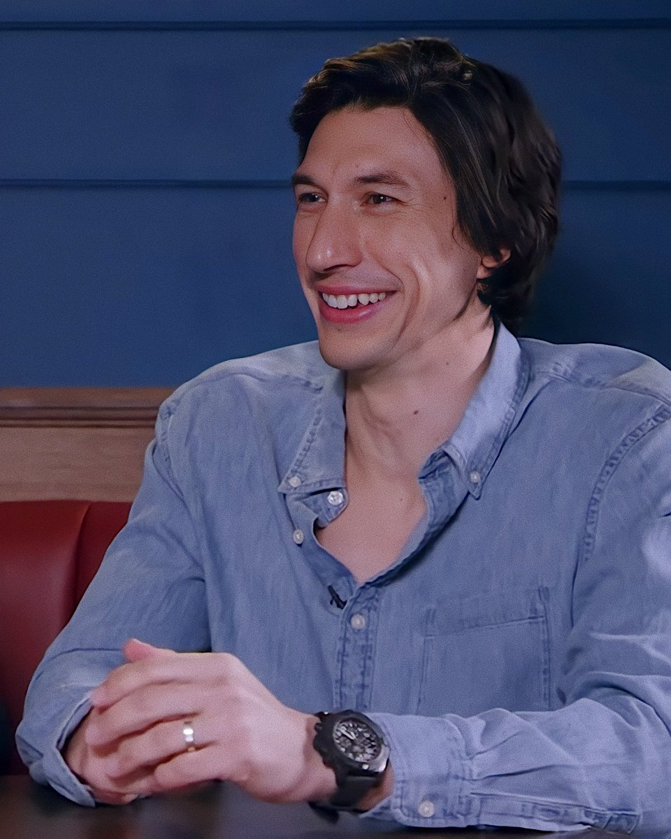 𝘃𝗮𝗻 on Twitter: "whore behaviour put that chest away 🫵"