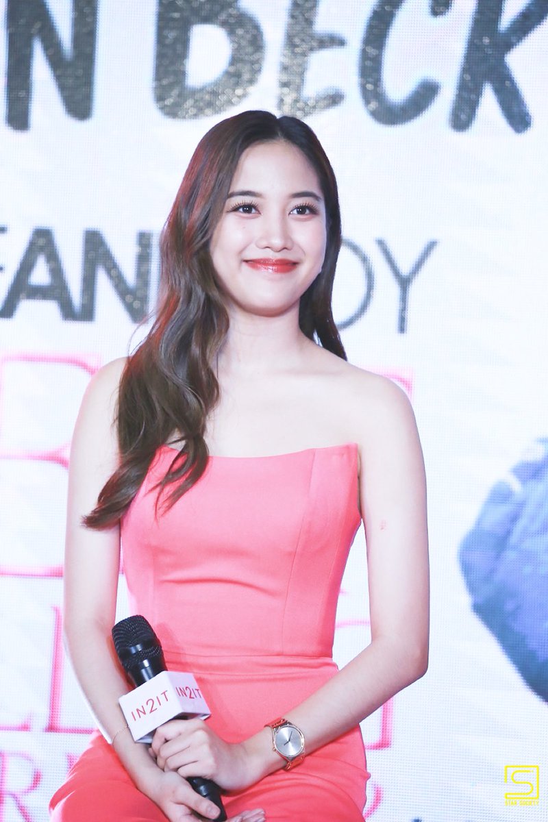 STAR SOCIETY on Twitter: "ฟรีน สโรชา กับความสดใสในงาน INZITxEVEANDBOY #ปัดคิ้วบิ้วท์ตา ...