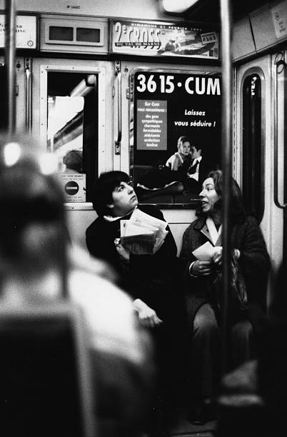 Paname Paris on Twitter: "Steve Eason. Passagers du métro 1993 Paris Minitel"