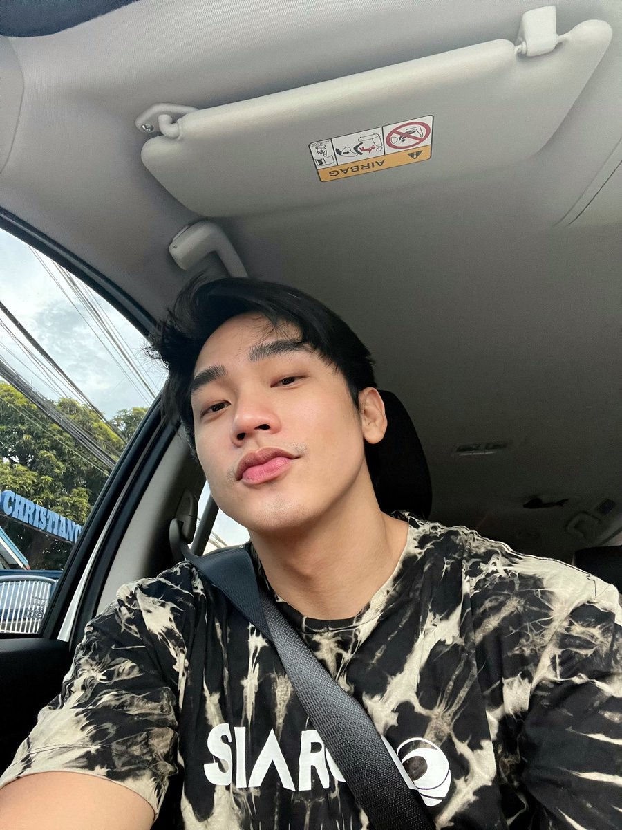 Lewi Vidad on Twitter: "Kiss kita"