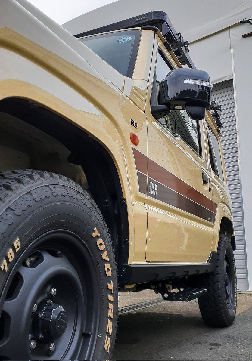 APIO@LIFE IS JIMNY on Twitter: "2023年夏リリース予定！ジムニーJB64&JB74用アピオボディーサイドデカール。 カラーは写真の2パターンになります。お楽しみに！"